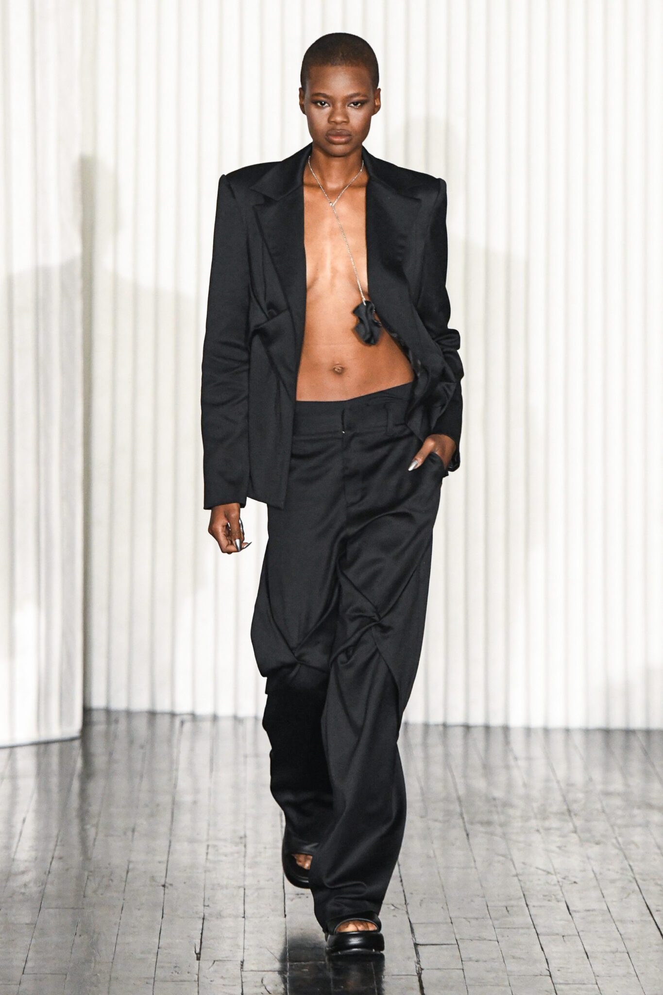 Kate Barton S/S 2025 Runway Show - The Garnette Report