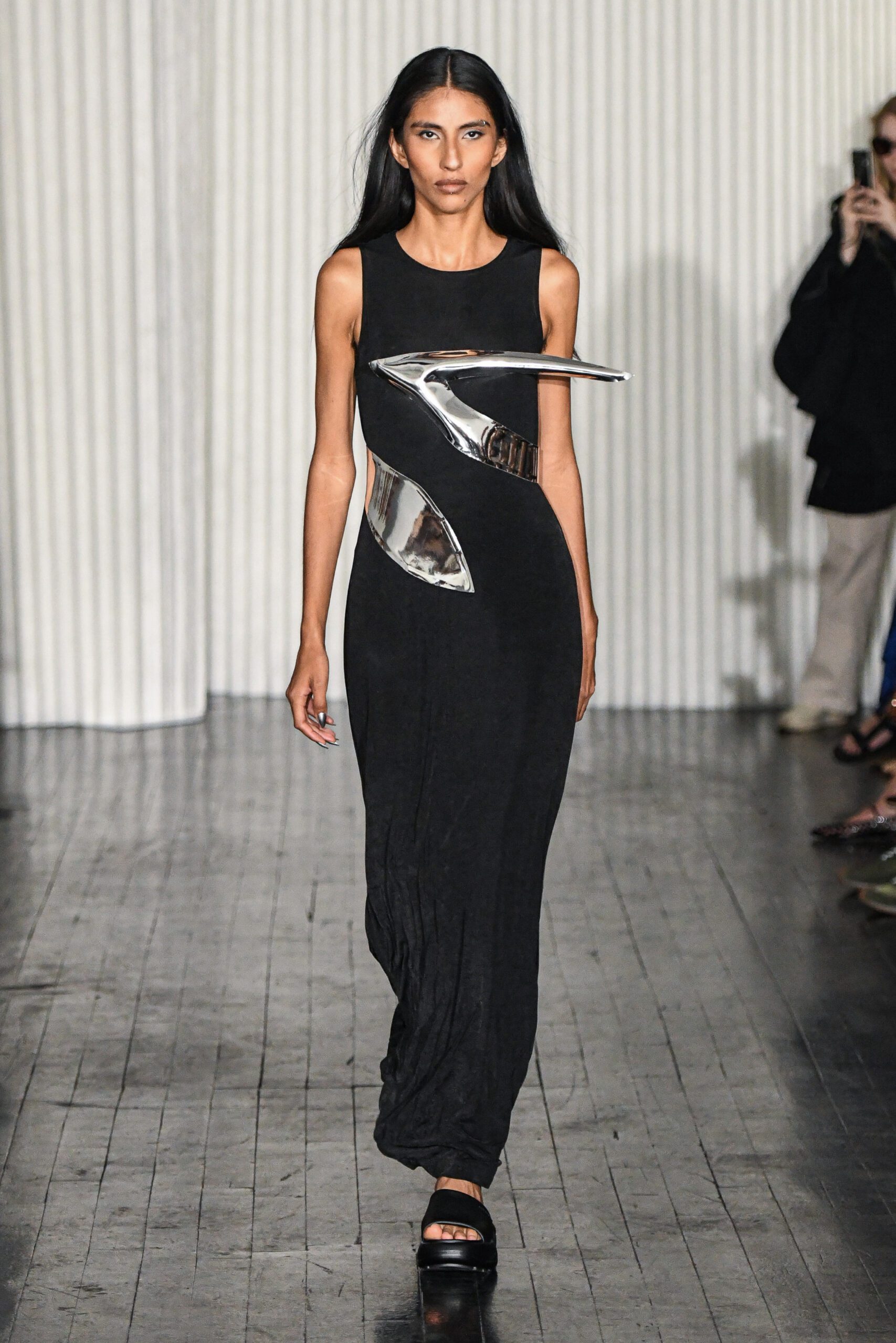 Kate Barton S/S 2025 Runway Show - The Garnette Report