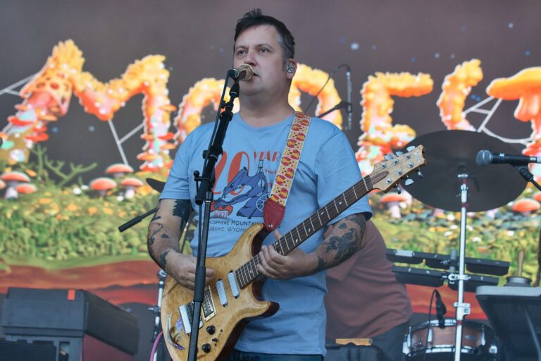 Modest Mouse Returns With New Album After Five Years - The Garnette Report